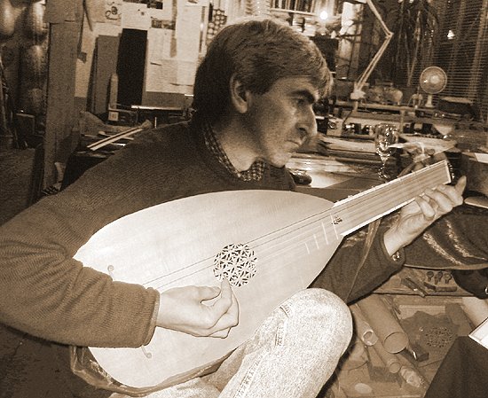 Lutes & Guitars | Gallery